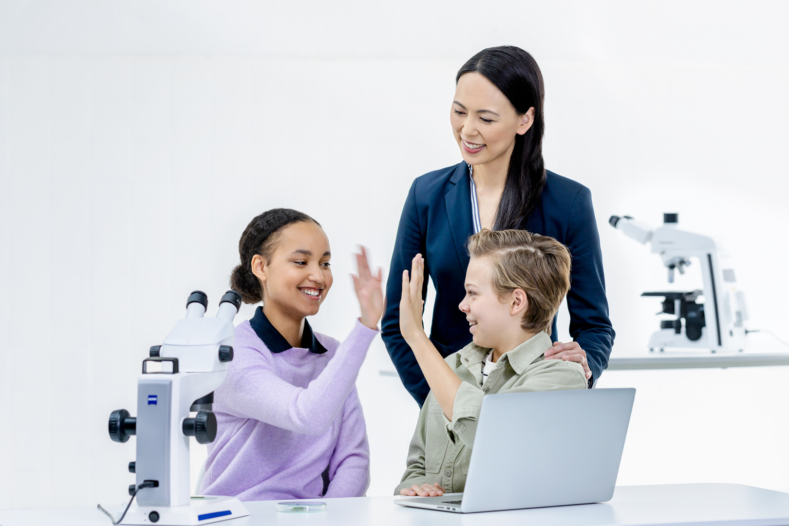 A Heart for Science corporate volunteering program goes live | ZEISS