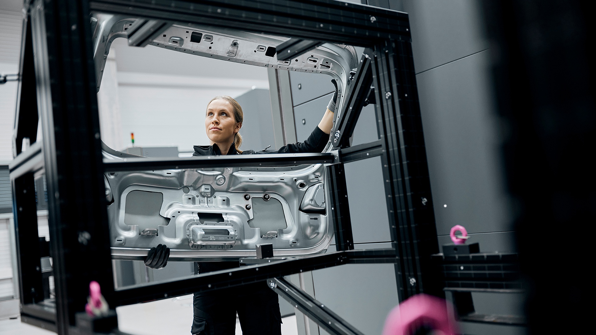 Sheet metal inspection with ZEISS metrology: Increasing efficiency in ...