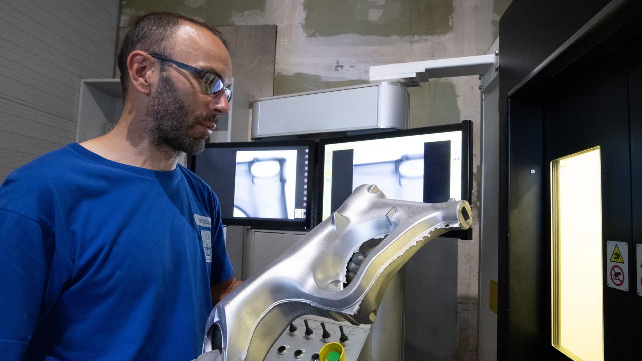 Boost Inspection Efficiency with 2D X-ray Tech | ZEISS