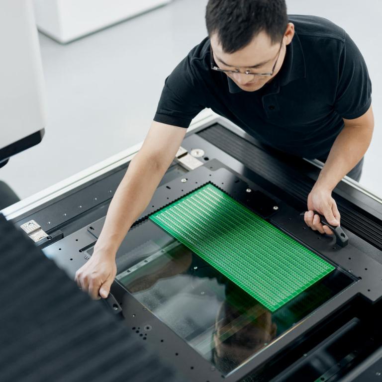 ZEISS O-INSPECT duo | Microscope and measuring machine in one