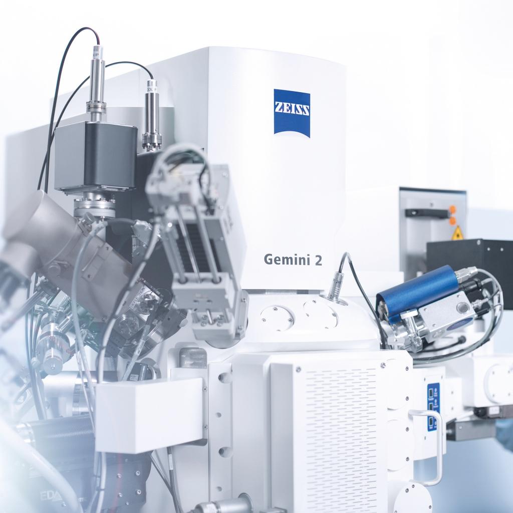 ZEISS Crossbeam: Field emission scanning electron microscope for industry