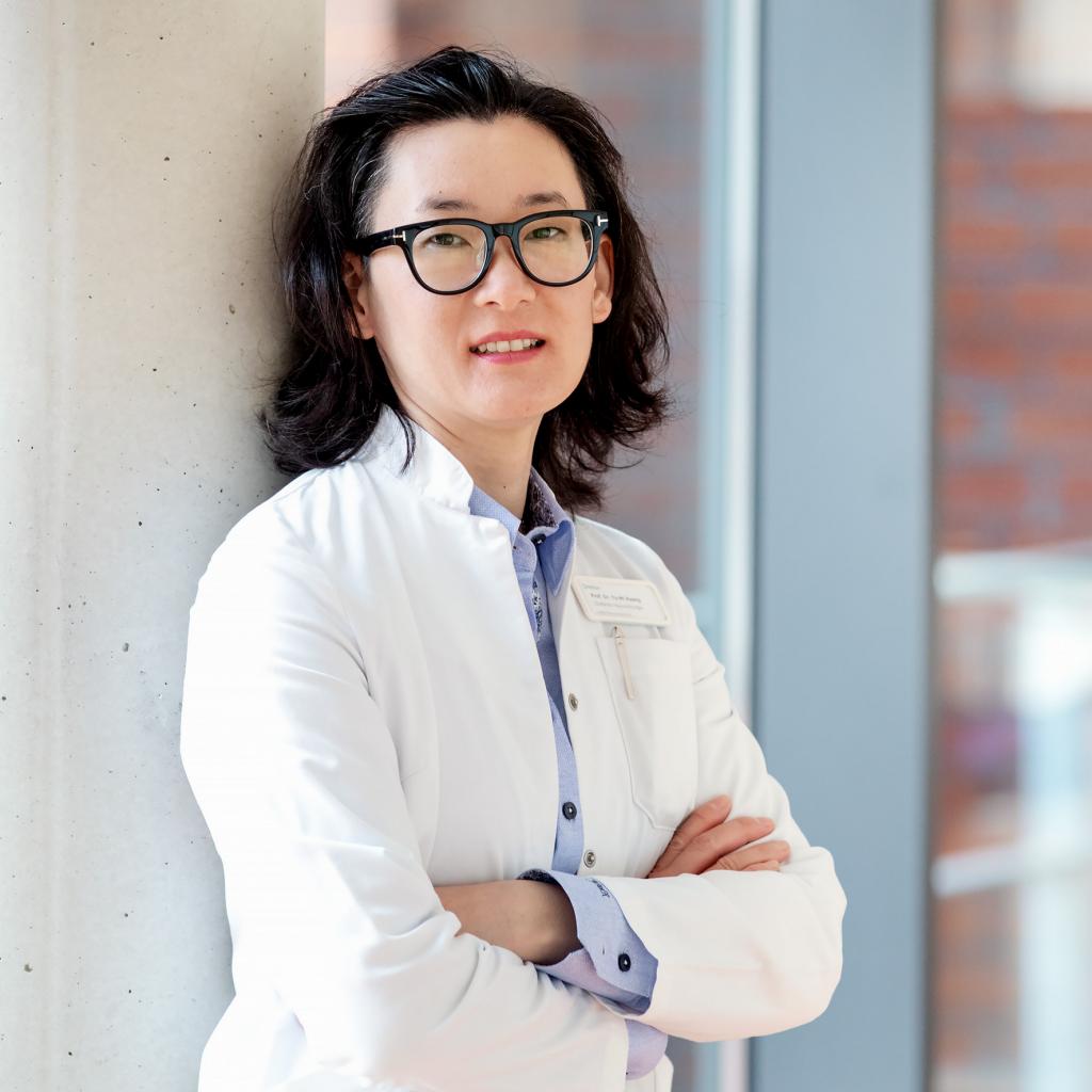 Fluorescence-guided surgery of intraspinal tumors