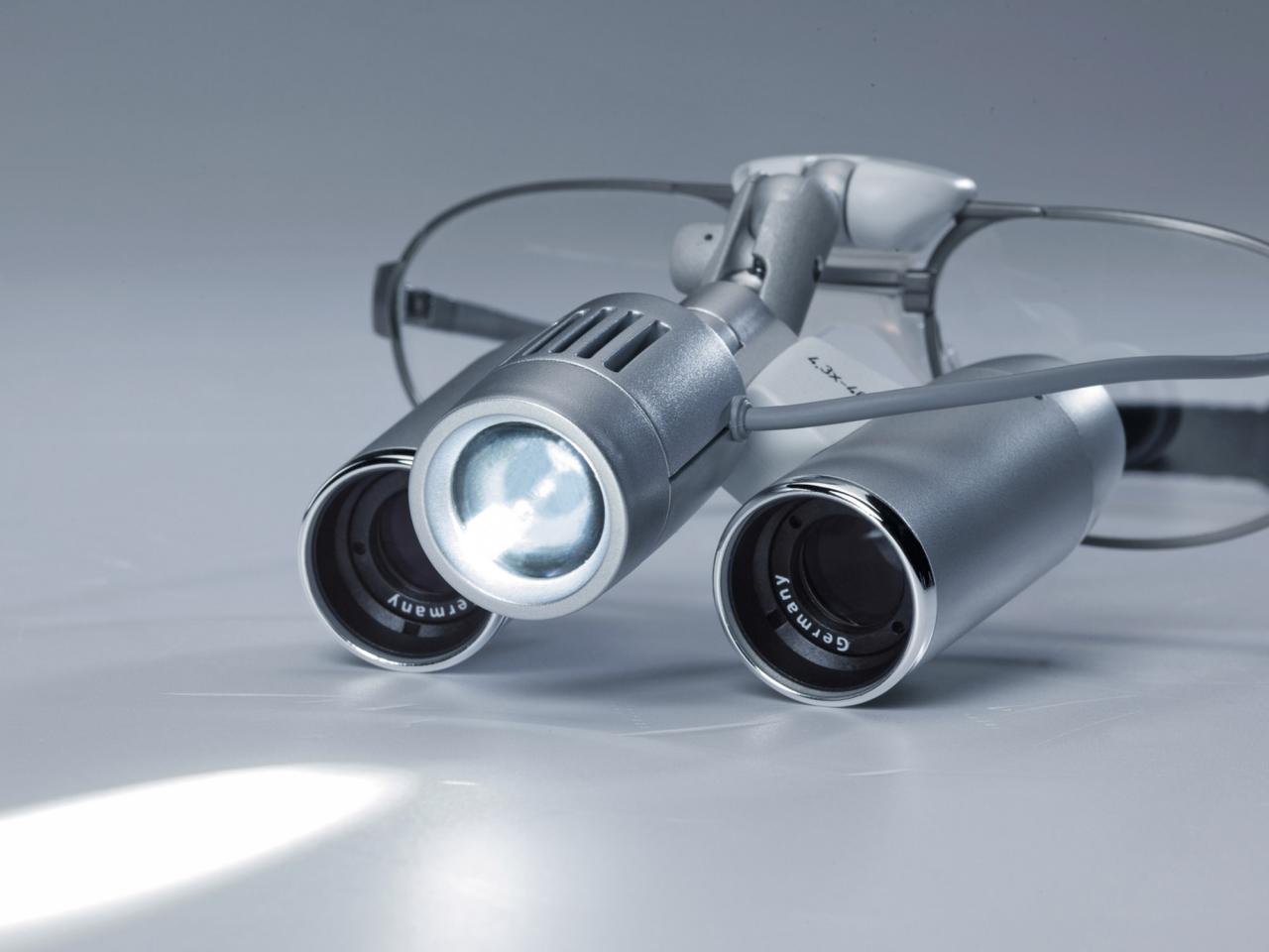 ZEISS EyeMag – Medizinische Kopflupen