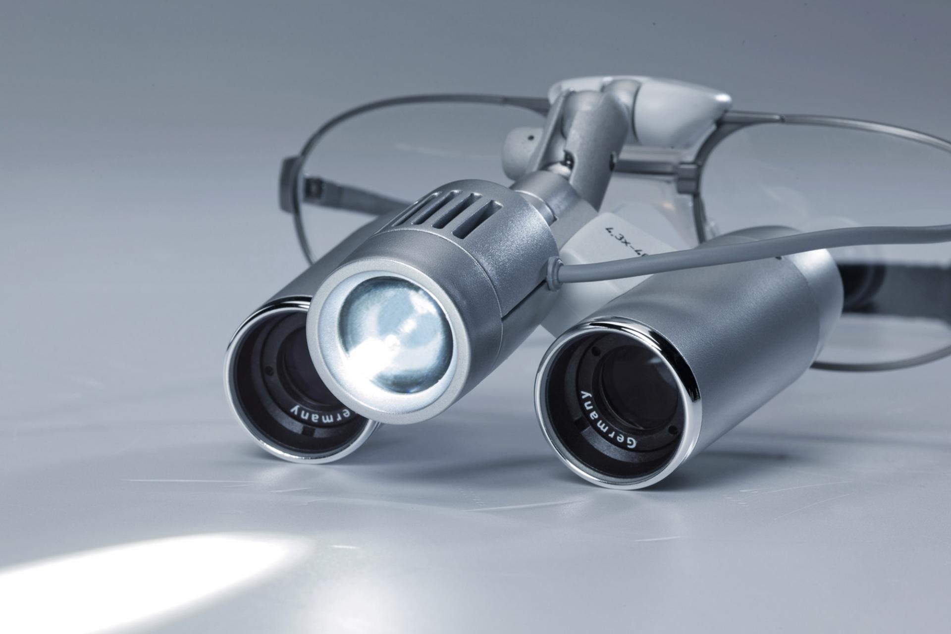 Lupas médicas ZEISS EyeMag