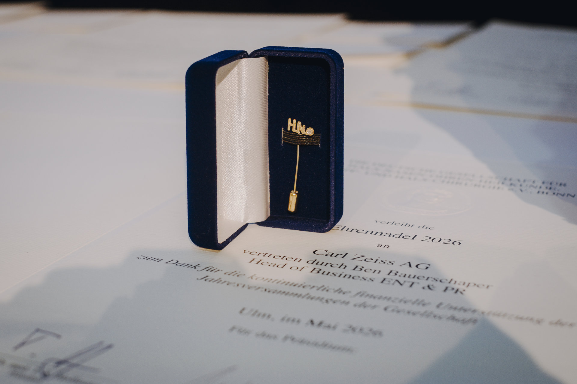 Zeiss Receives Honorary Pin From The German Ent Society