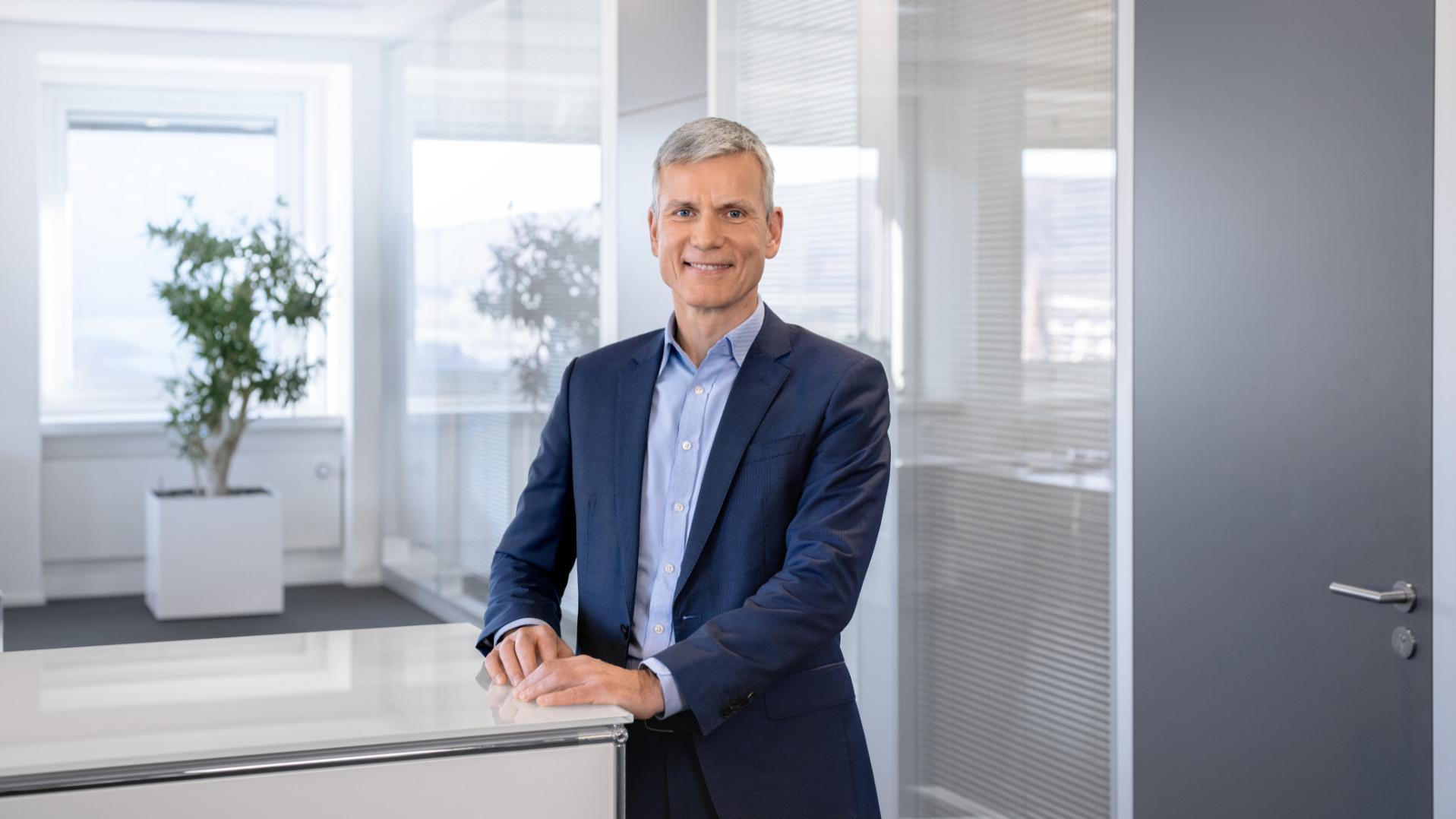 ZEISS concludes fiscal year 2024/25 with solid growth