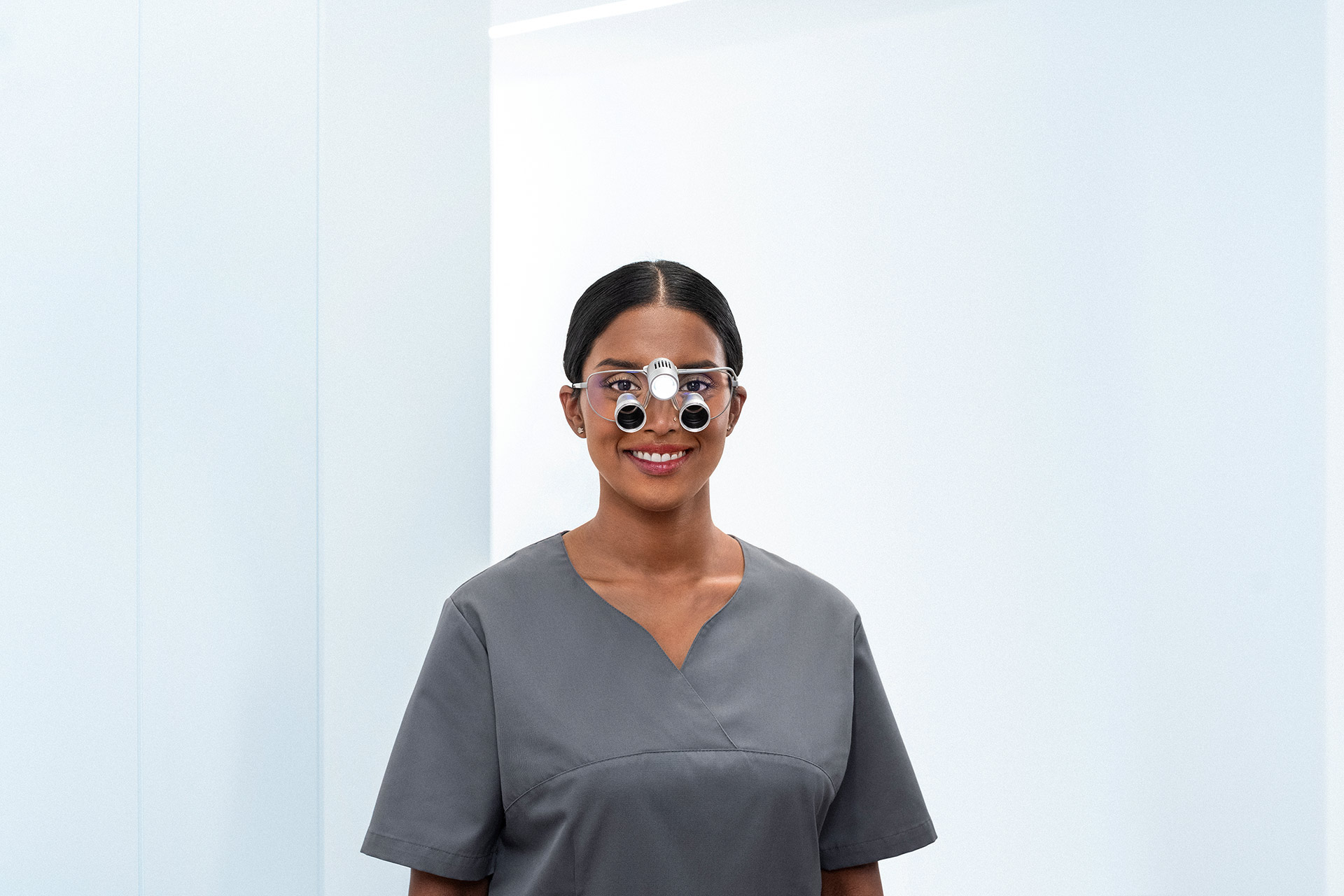 Precise treatment: ZEISS EyeMag Medical Loupes, magnifying glasses ...