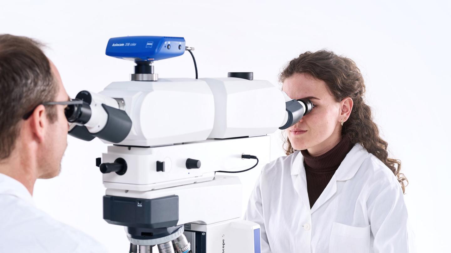 A Guide to Microscope Ergonomics