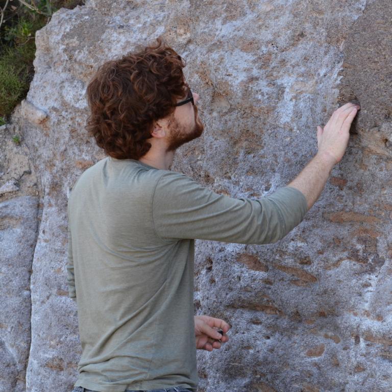 From the Sky under the Microscope – Analyzing the Winchcombe Meteorite