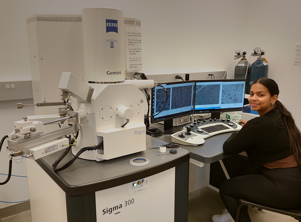 Undergraduate Students Get an Edge with Advanced Microscopy | ZEISS
