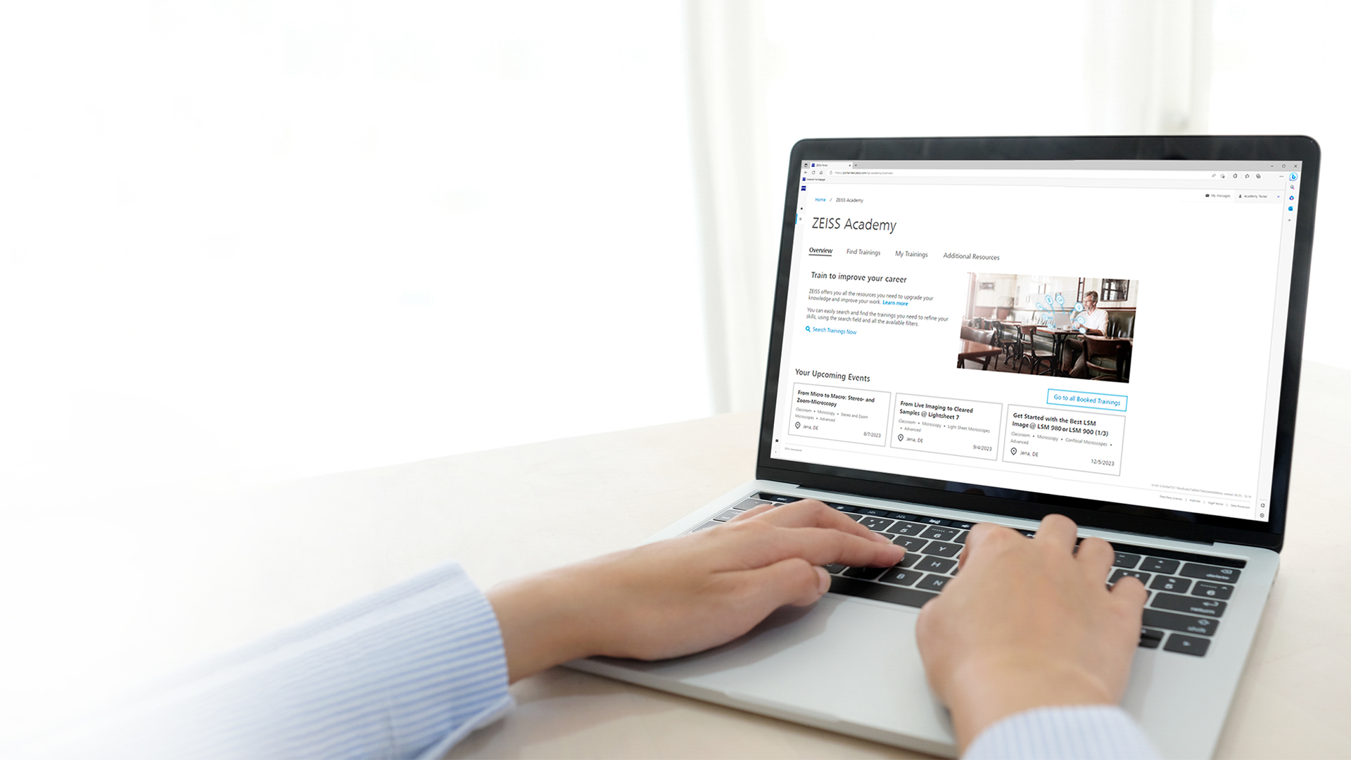 Training and Education around Your ZEISS Microscope