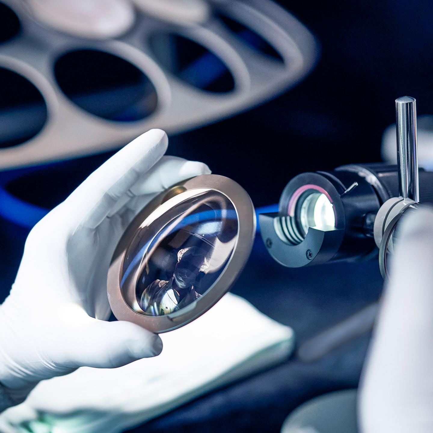 Optical assemblies & flat optics | Highest transmission