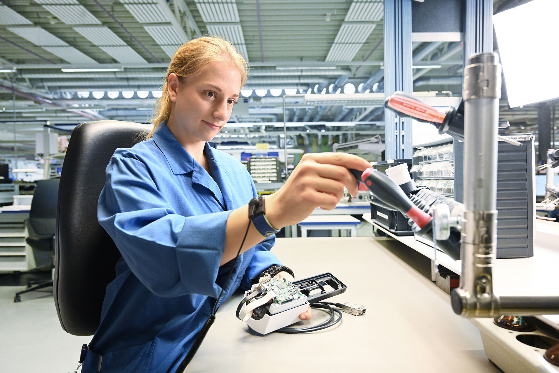 Miniaturization | Assembly and adjustment of smallest modules