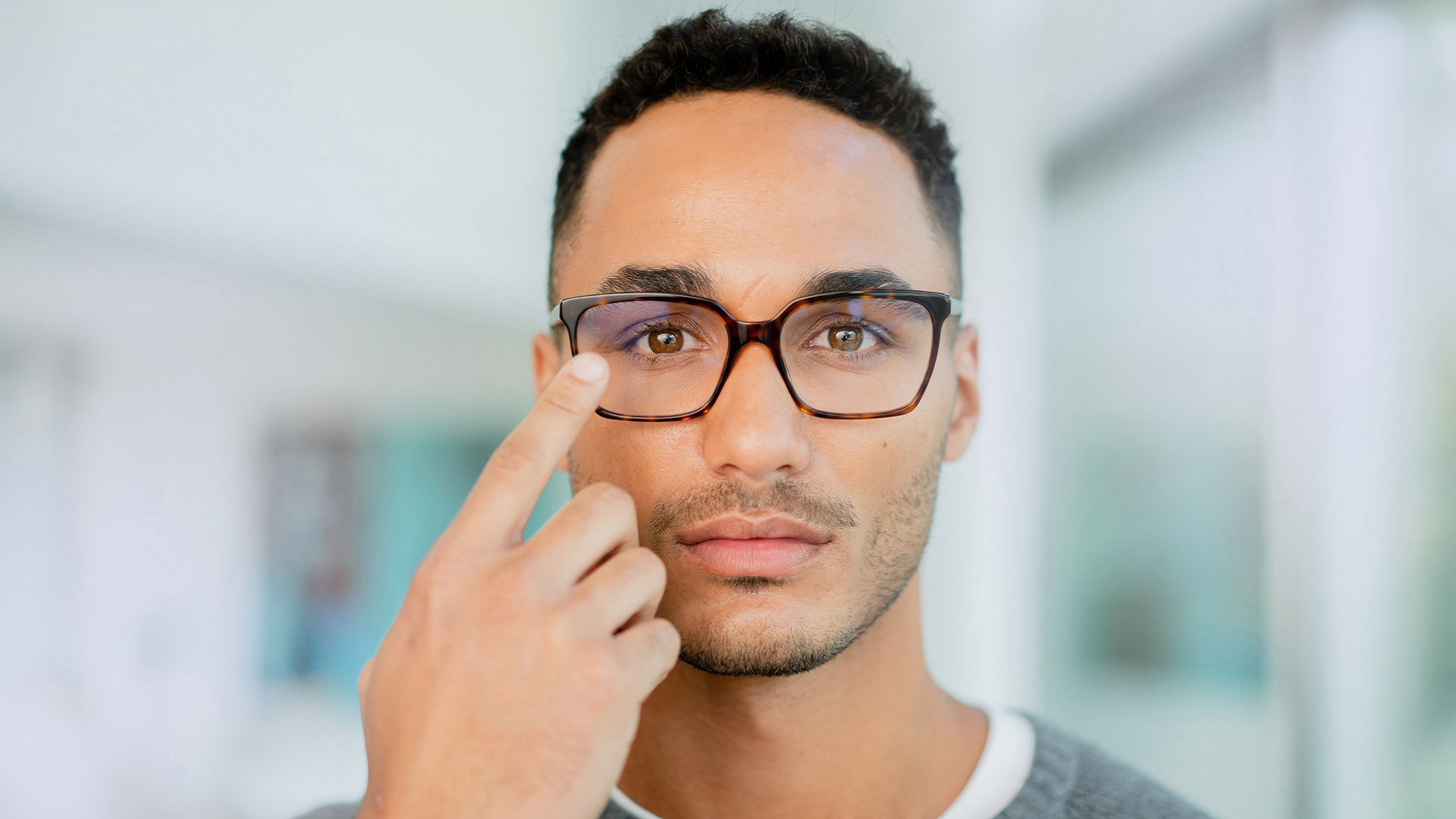 Eye protection with a new generation of glasses