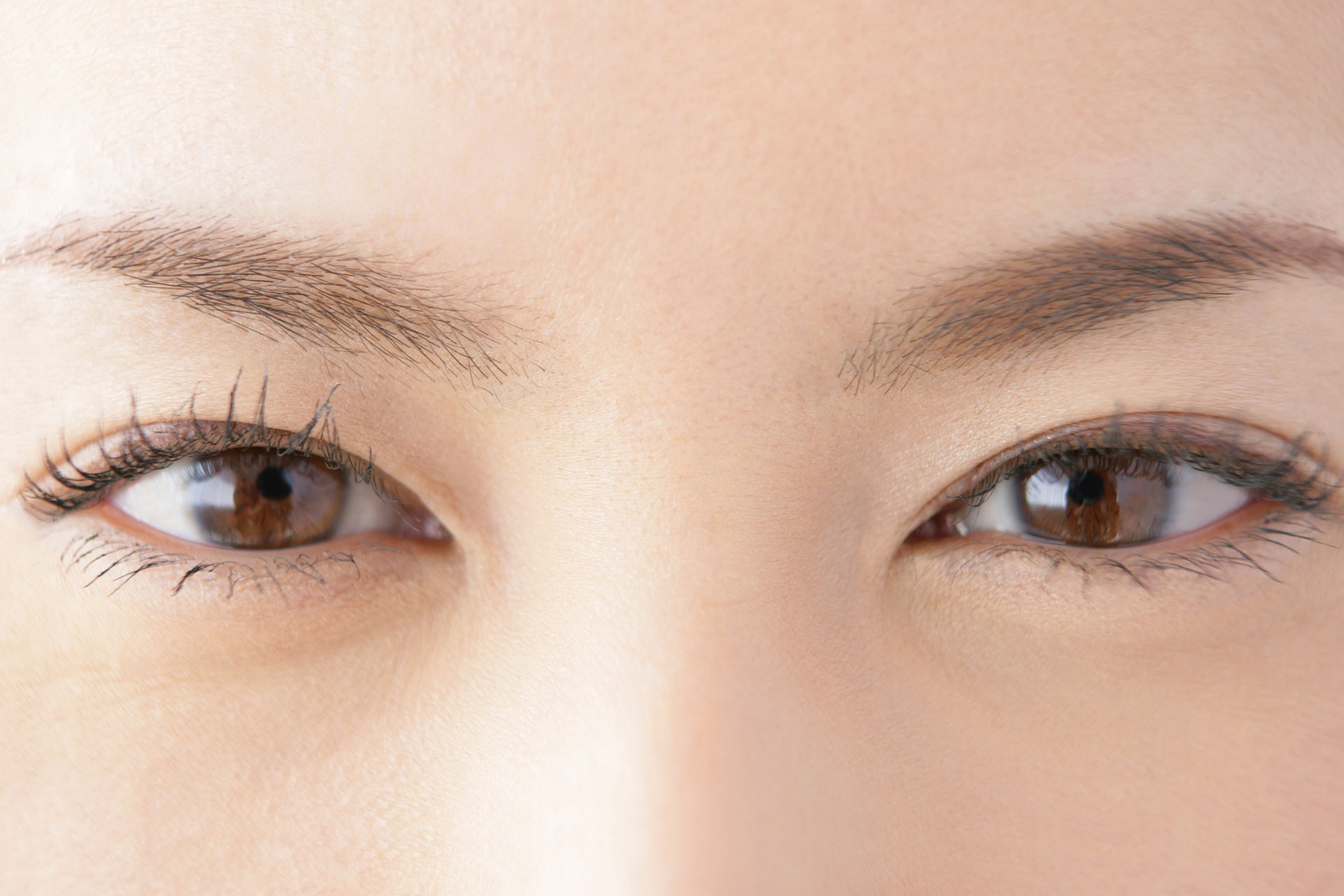 How do our eyes smile?