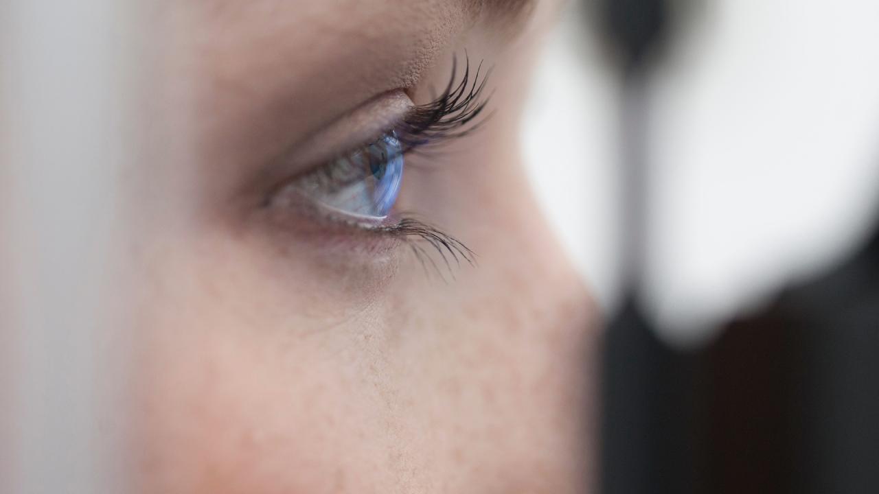 Our guide to PRK laser vision correction | ZEISS