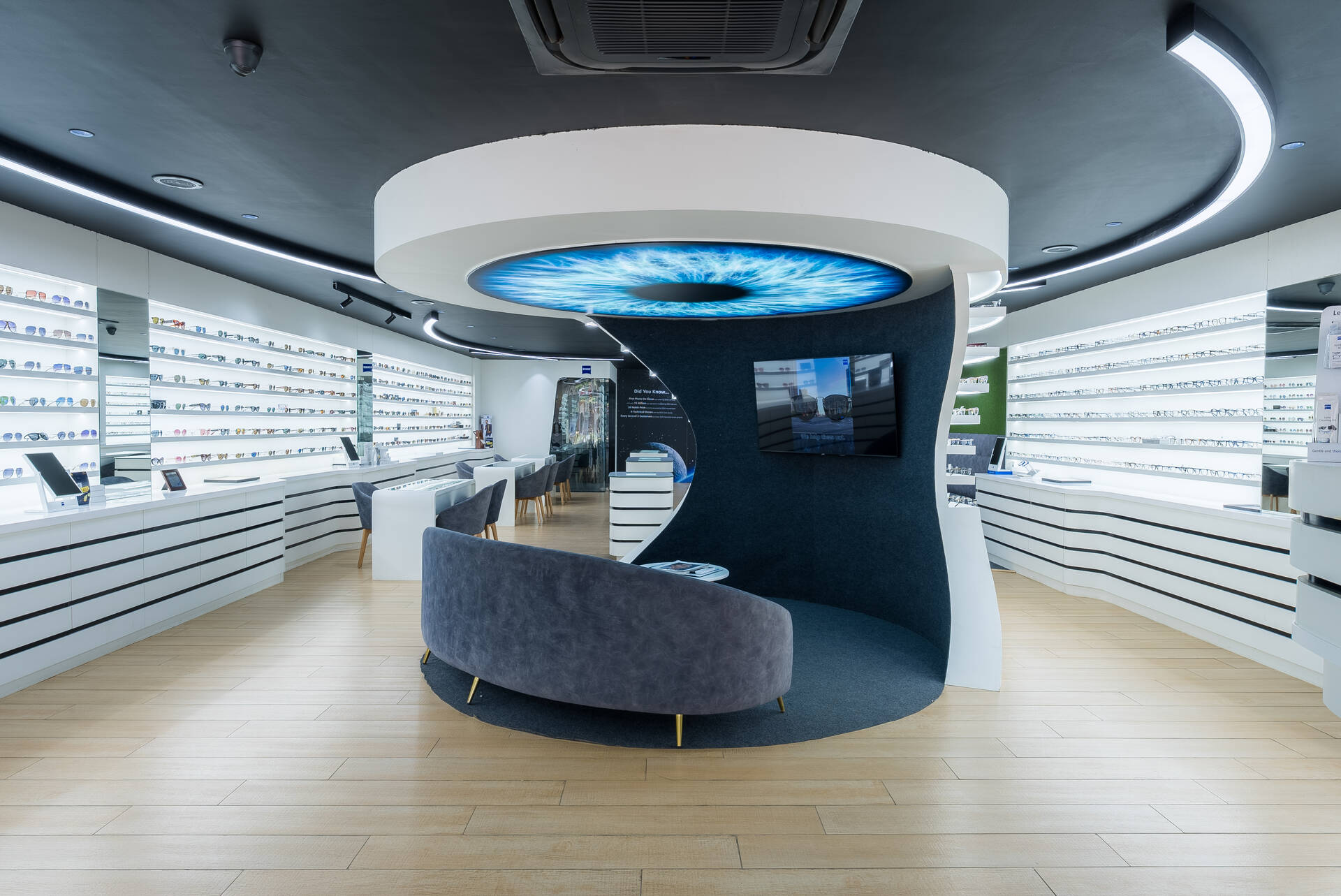 ZEISS VISION CENTER Indirangar – by SpecsBunker
